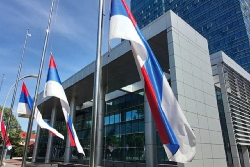 U Srpskoj i Srbiji Dan žalosti zbog tragedije u Novom Sadu - Pijemont